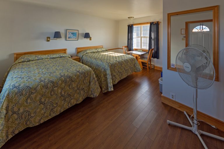 Motel - Ocean View Motel and Chalets