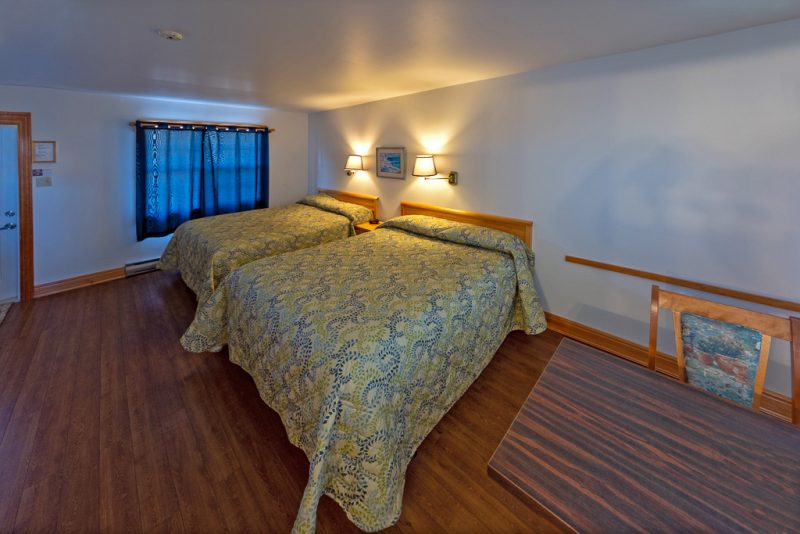 Motel - Ocean View Motel and Chalets