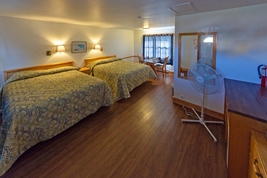 Motel - Ocean View Motel and Chalets